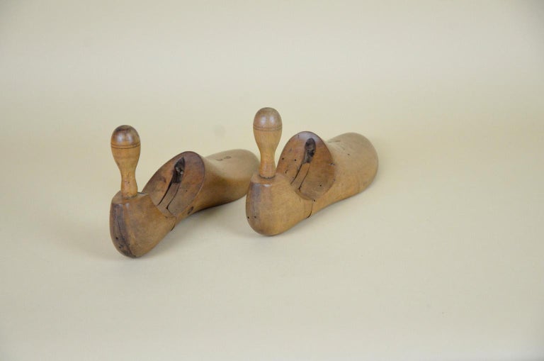 1900s Italian Vintage Wooden Shoe Tree For Sale at 1stDibs