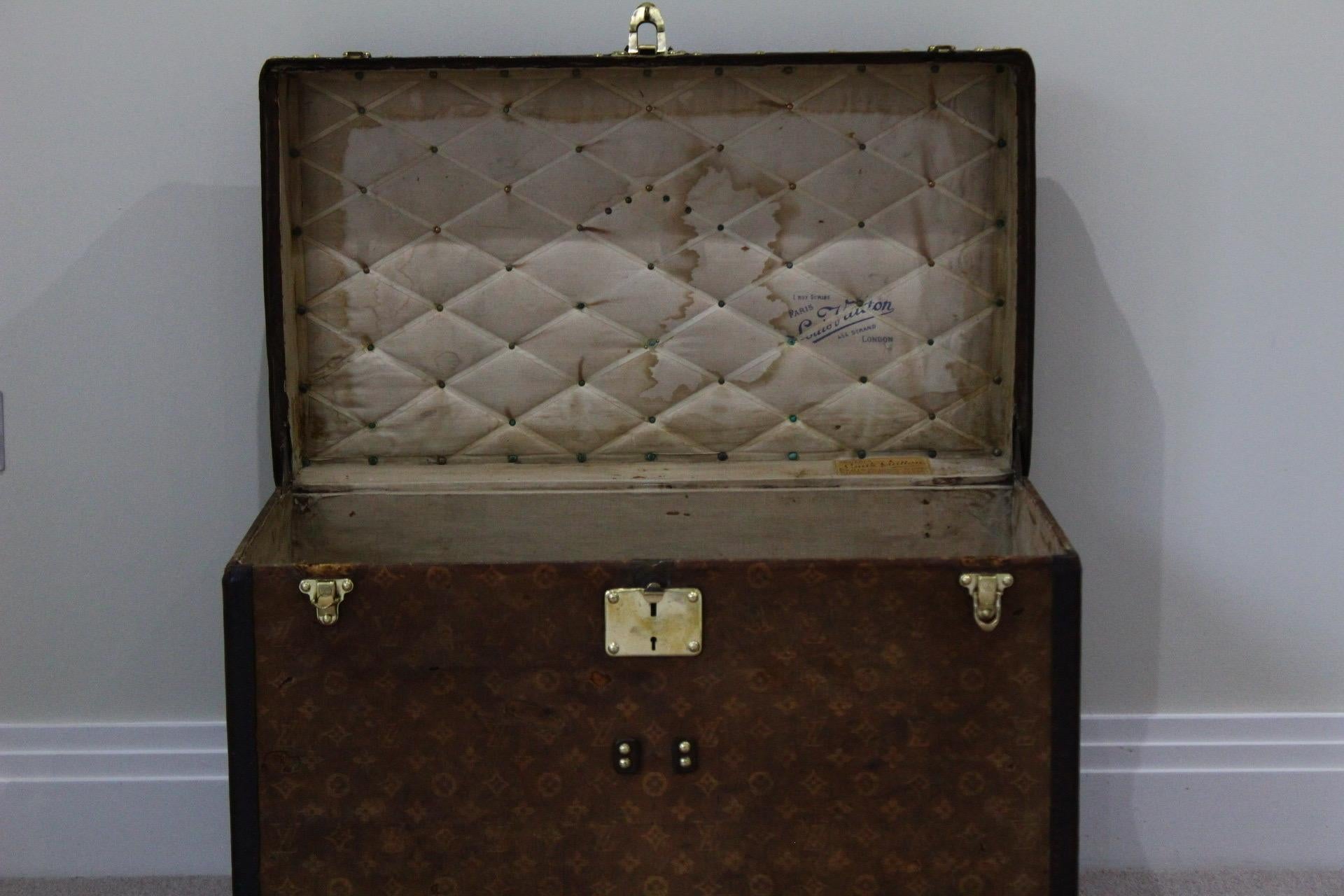 1900s Louis Vuitton Monogram Courier Trunk For Sale at 1stDibs