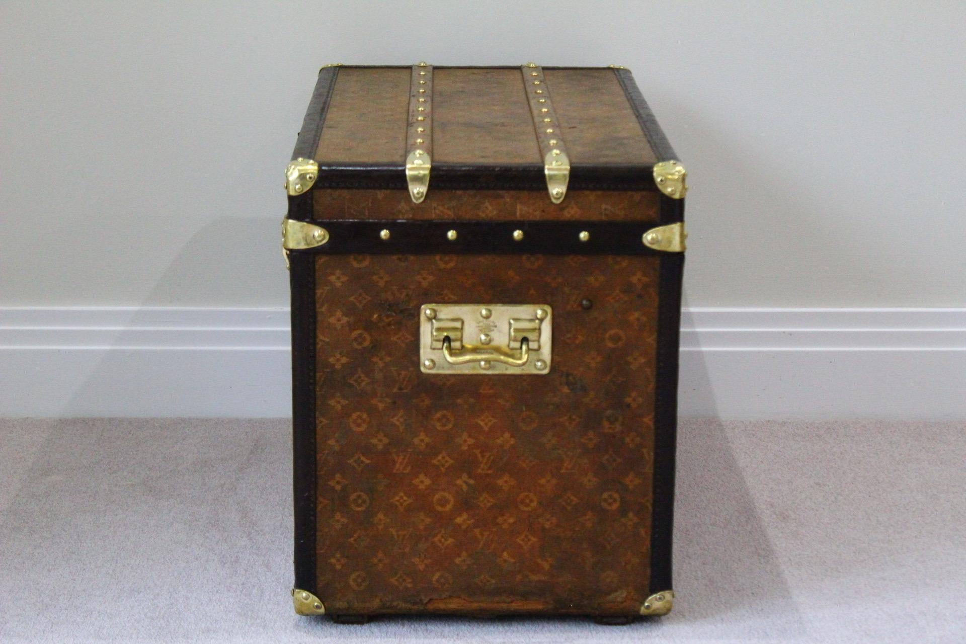 1900s Louis Vuitton Monogram Courier Trunk For Sale at 1stDibs