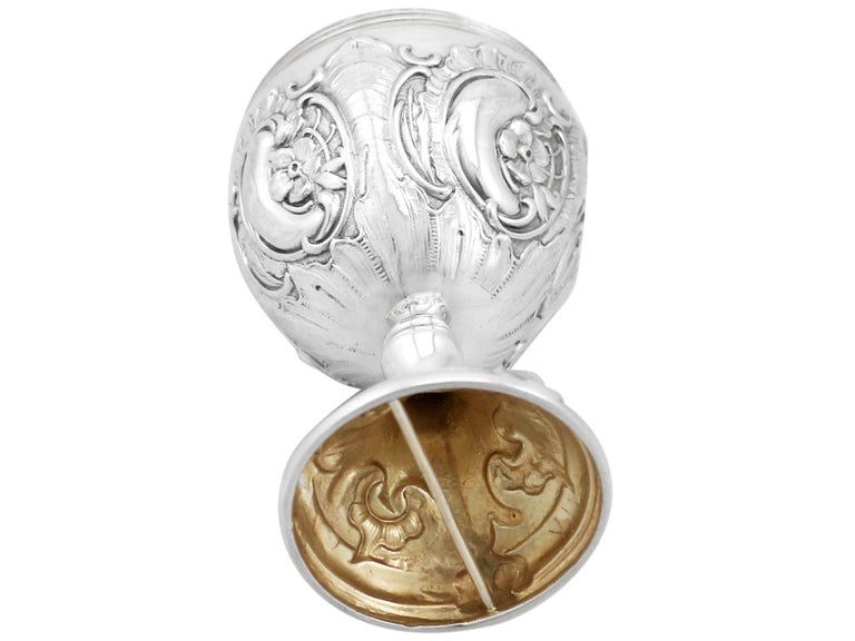 1900s Pair of Silver Egg Cups For Sale at 1stDibs