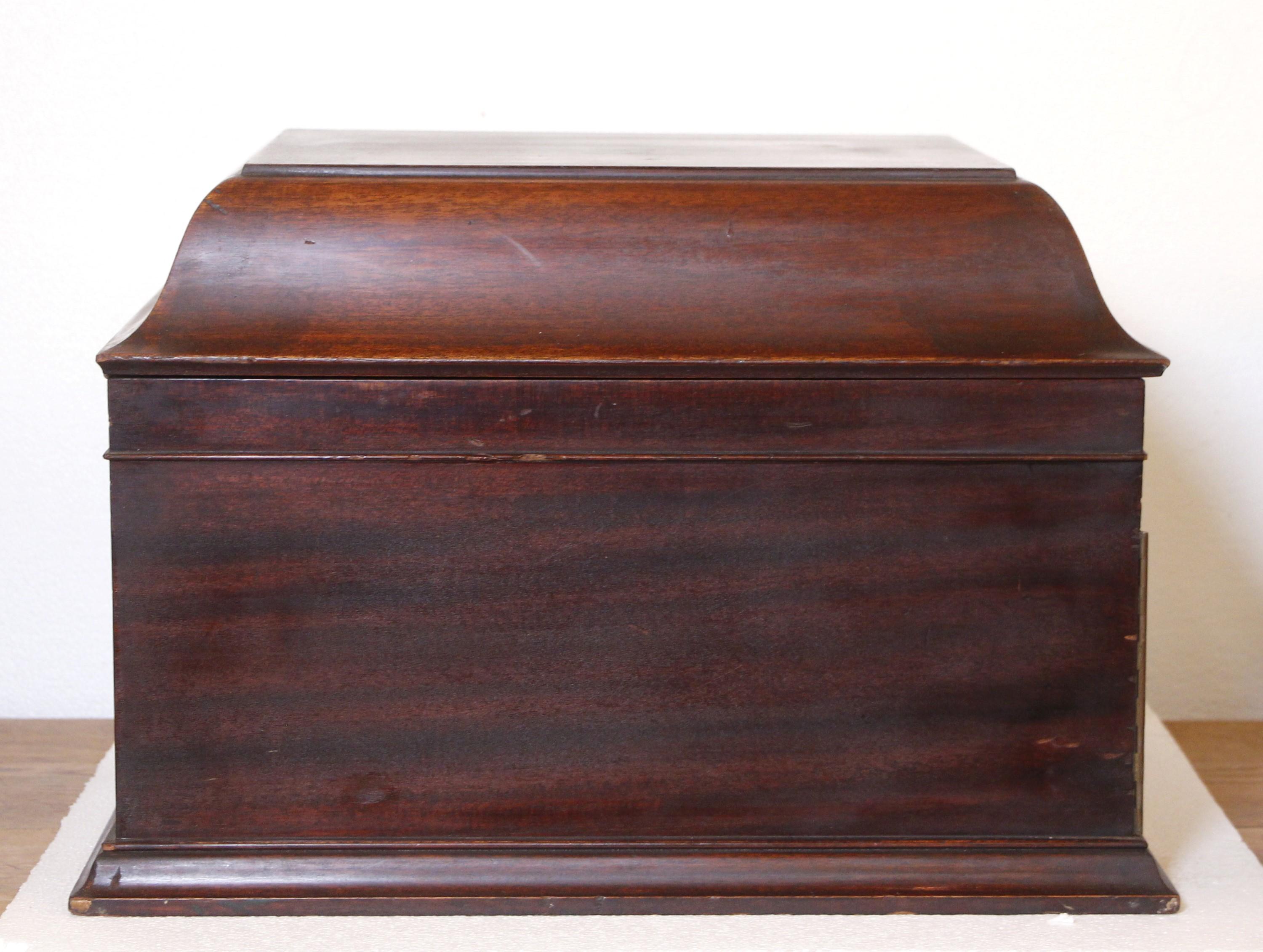 1911 Working Antique Victor Talking Machine Record Player For Sale at ...