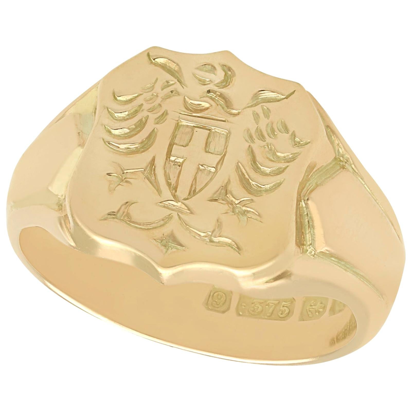 Antique Gold English Signet Ring For Sale at 1stDibs
