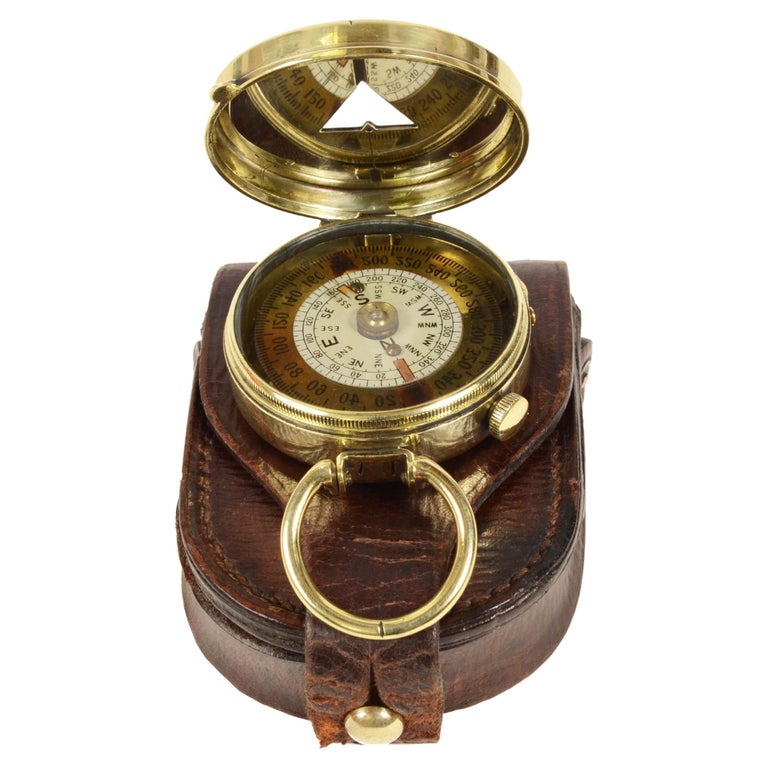 Compass de poche nautique en laiton des années 1917 Instrument de navigation maritime ancien En ...