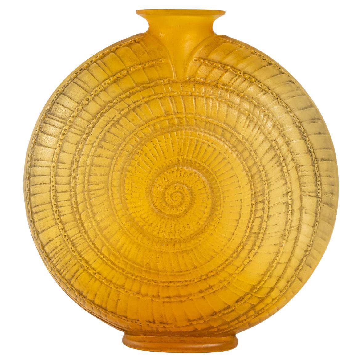 René Lalique Grey Vase "Sophora" For Sale at 1stDibs