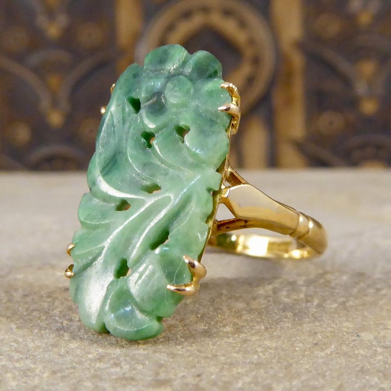 1920s Carved Jade Ring in 18 Carat Yellow Gold at 1stDibs