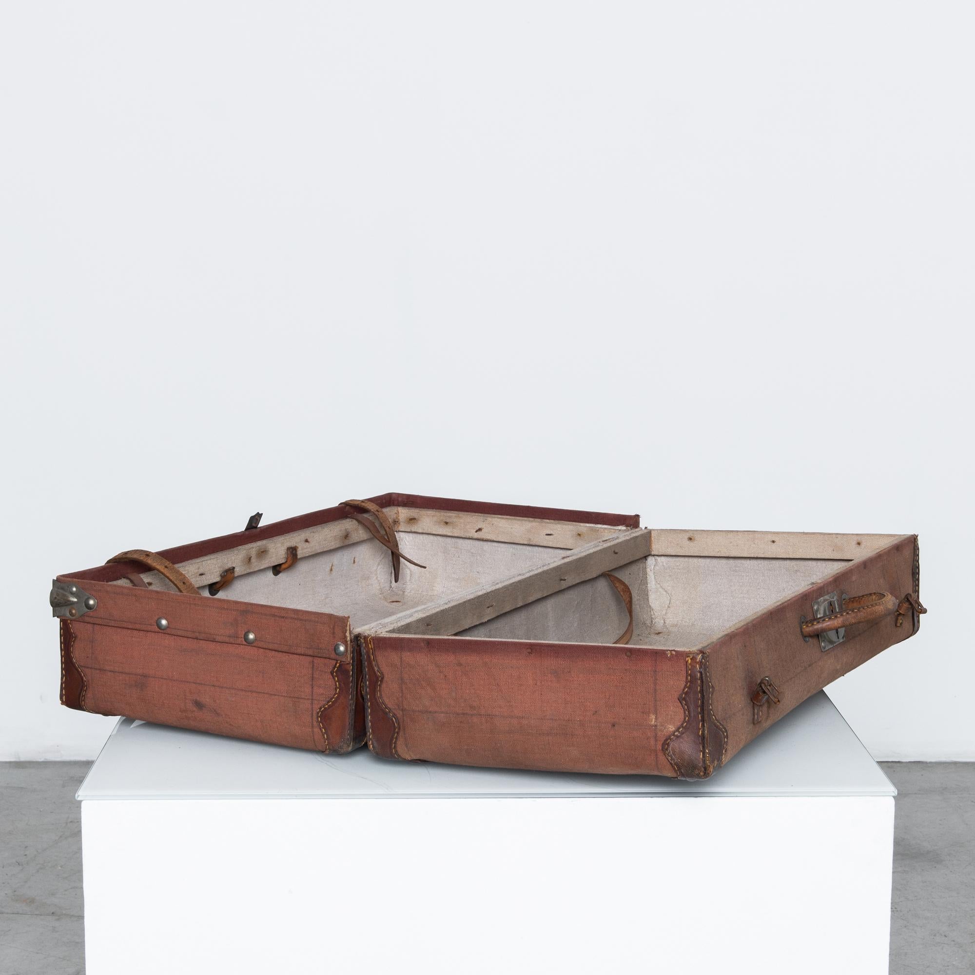 1920s French Antique Suitcase For Sale at 1stDibs