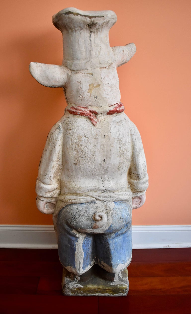 pig chef statue