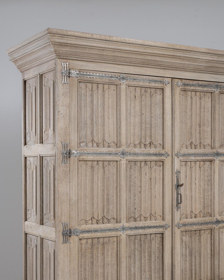 1920s French Neo-Renaissance Oak Cabinet For Sale at 1stDibs
