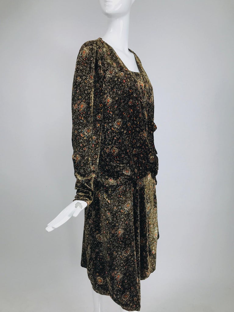 1920s Printed Silk Velvet Long Sleeve Drop Waist Flapper Dress For Sale ...