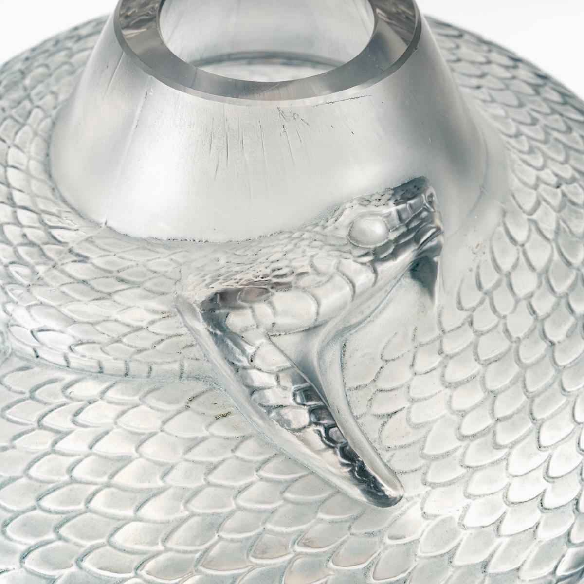 1924 René Lalique Serpent Vase in Frosted Glass with Blue Patina, Snake ...