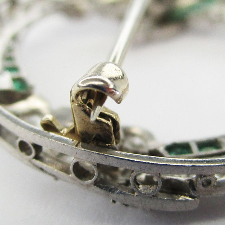 1925 Art Deco Platinum Emerald Diamond Circle Pin For Sale at 1stDibs