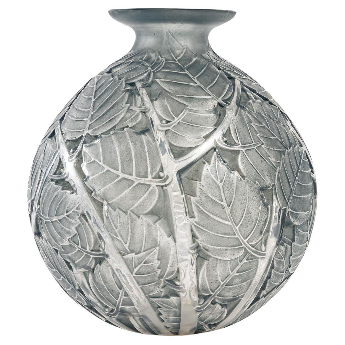 1912 Rene Lalique Niobe Perfume Bottle Violet Frosted Glass Blue Patina ...