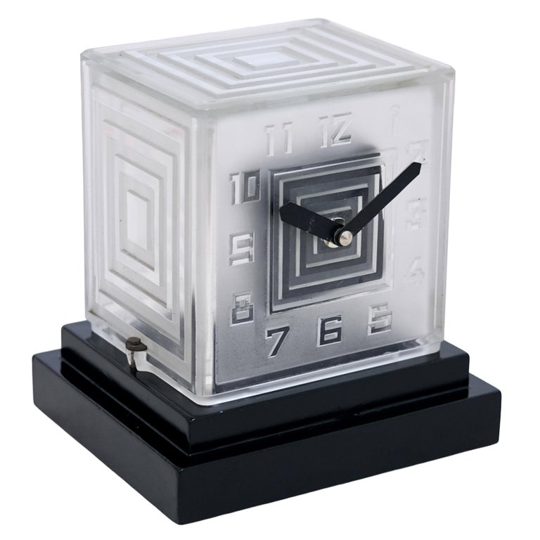 1930s Art Deco Table Desk Clock With Cubist Glass Case by P.M. Favre ...