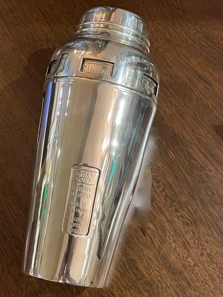 1930s Cocktelara Shaker in Silverplate Martini For Sale at 1stDibs