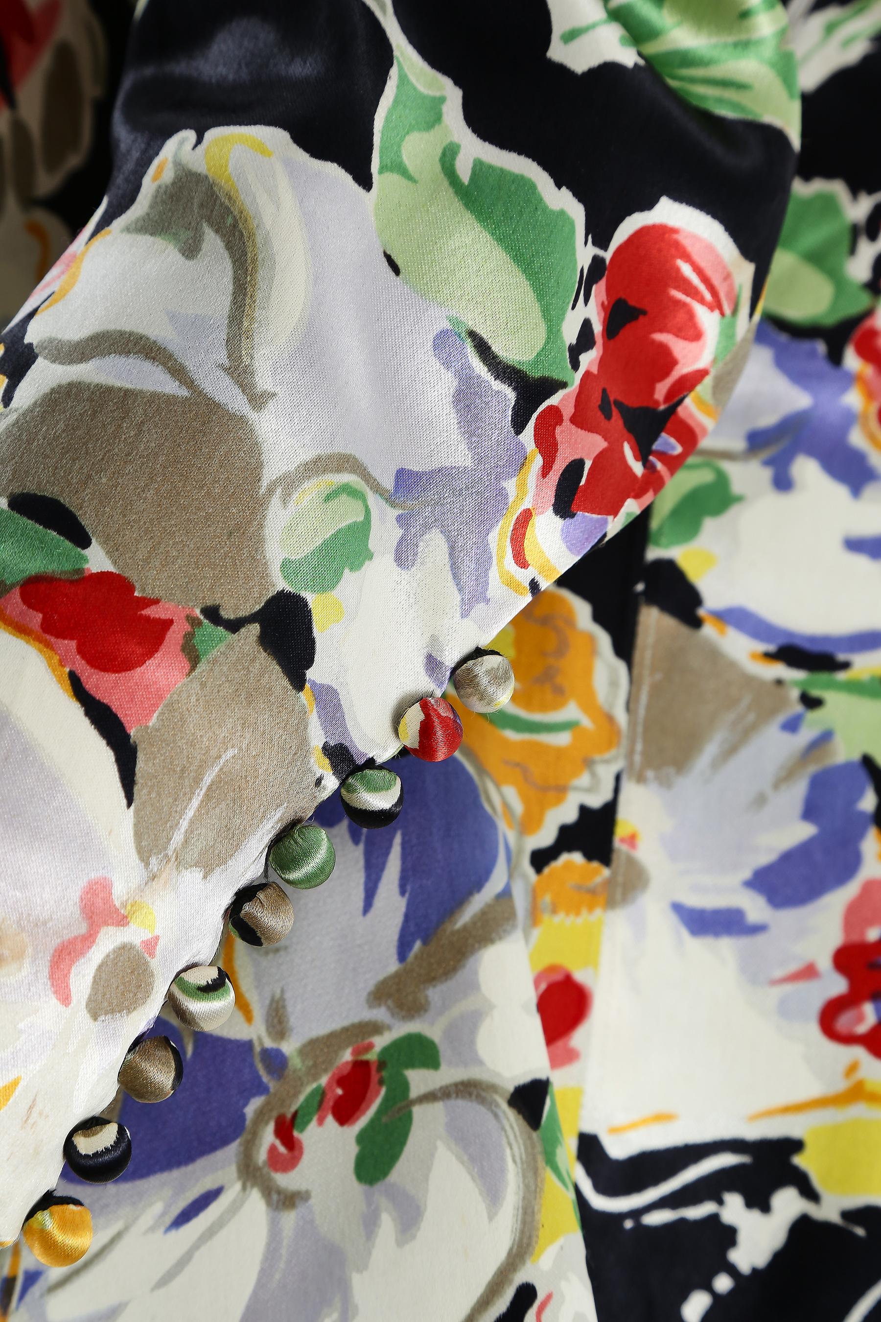 1930s Floral Satin Jacket with Buttoned Cuffs For Sale at 1stDibs