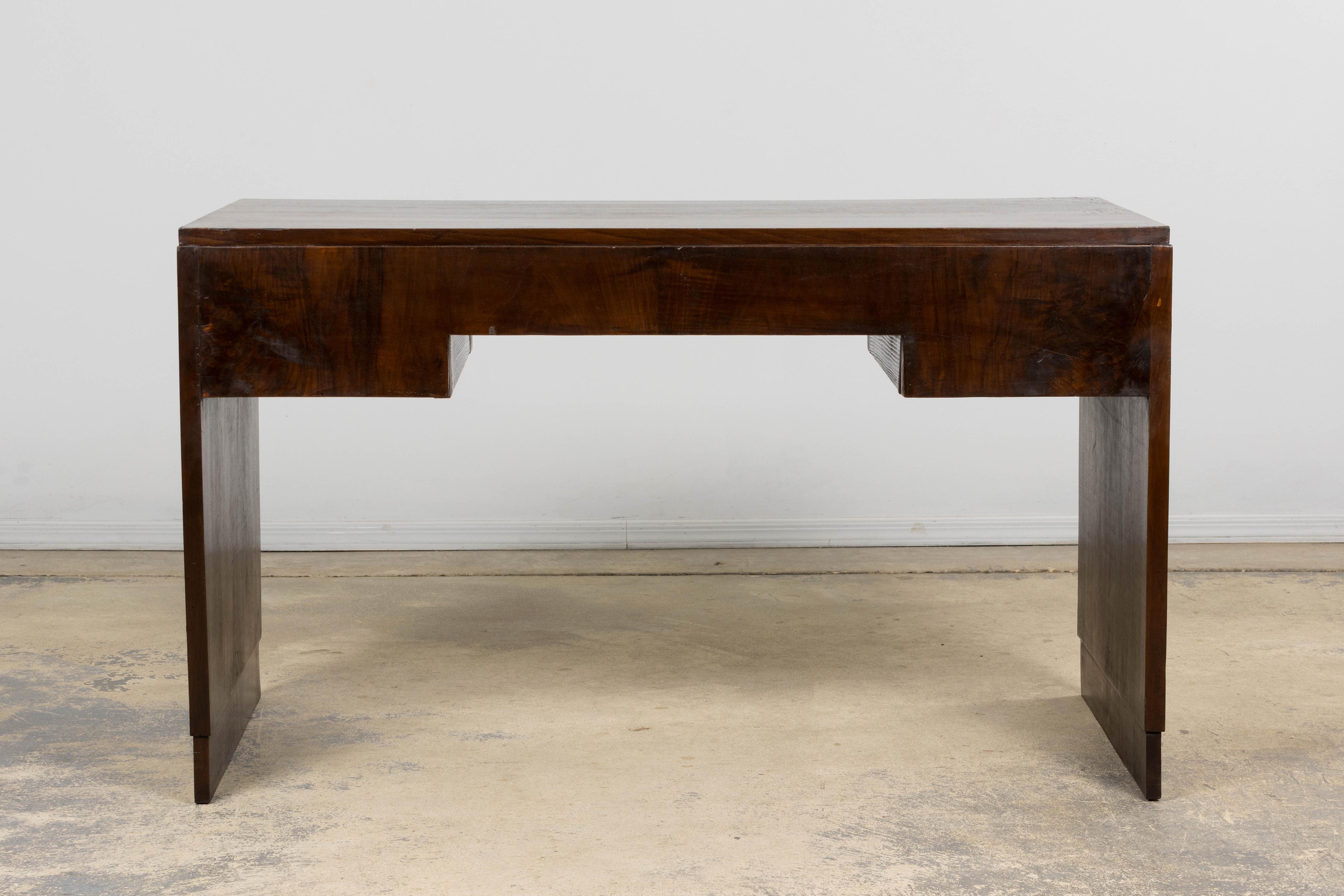 1930s French Art Deco Walnut Writing Desk For Sale at 1stDibs