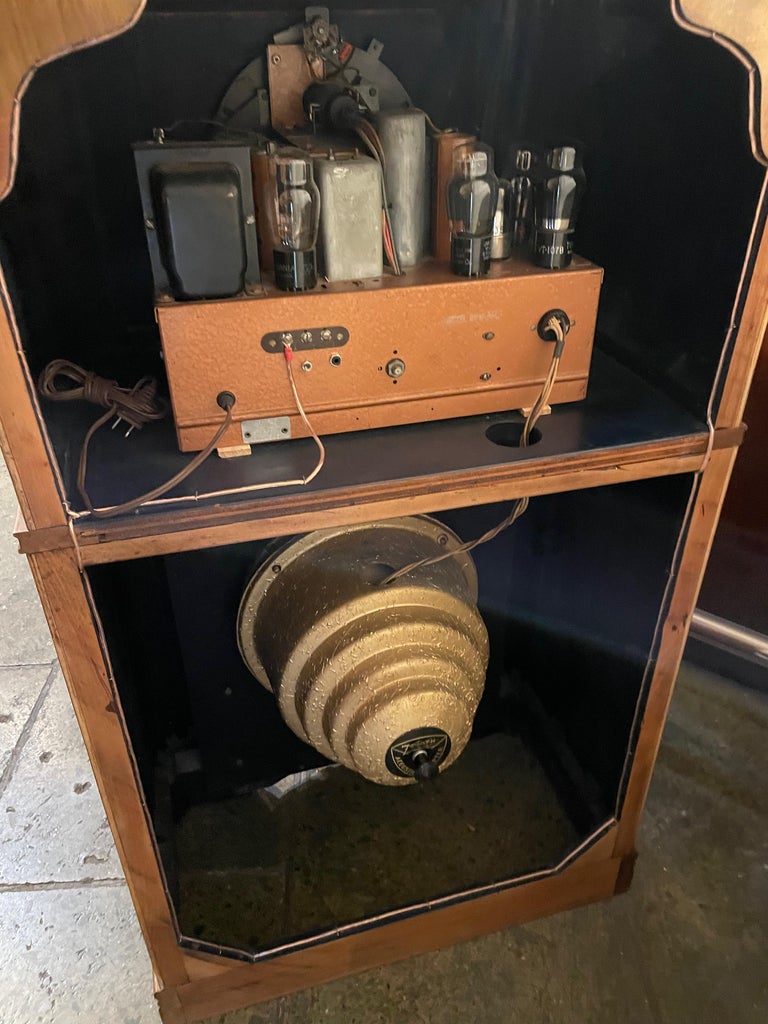 1938 Zenith Model 12S265 Restored Bluetooth Radio Art Deco For Sale at ...