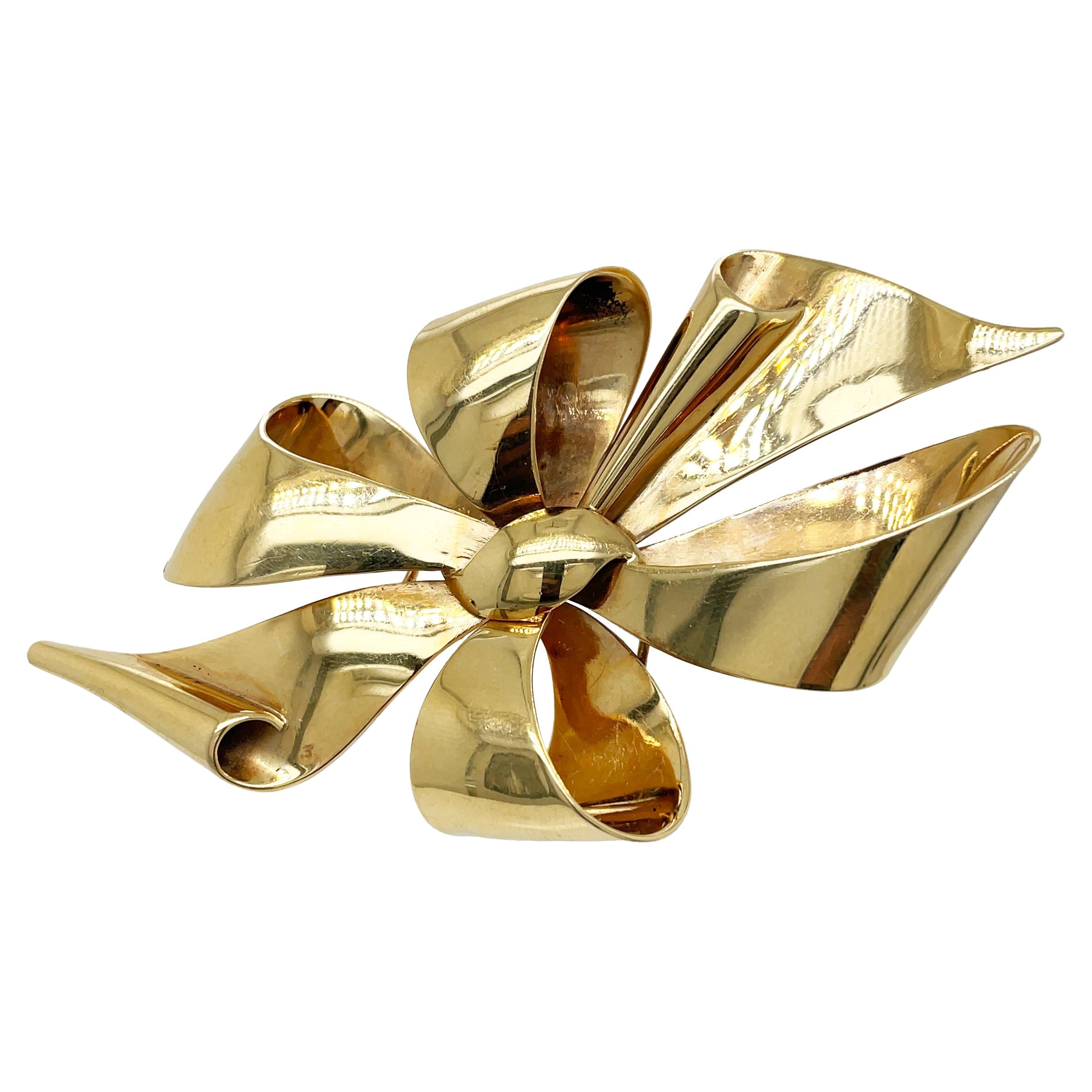 Diamond Yellow Gold Bow Pin For Sale at 1stDibs