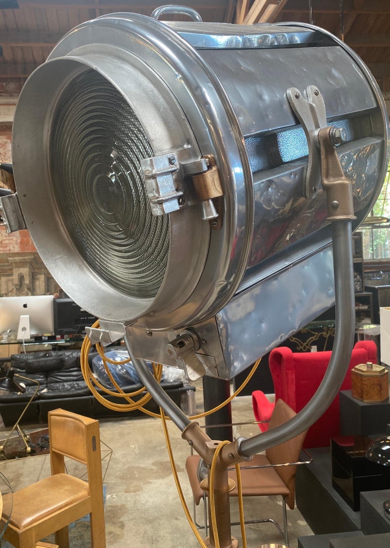 1940's 410 2K Mole Richardson Vintage Hollywood Movie Light For Sale at ...