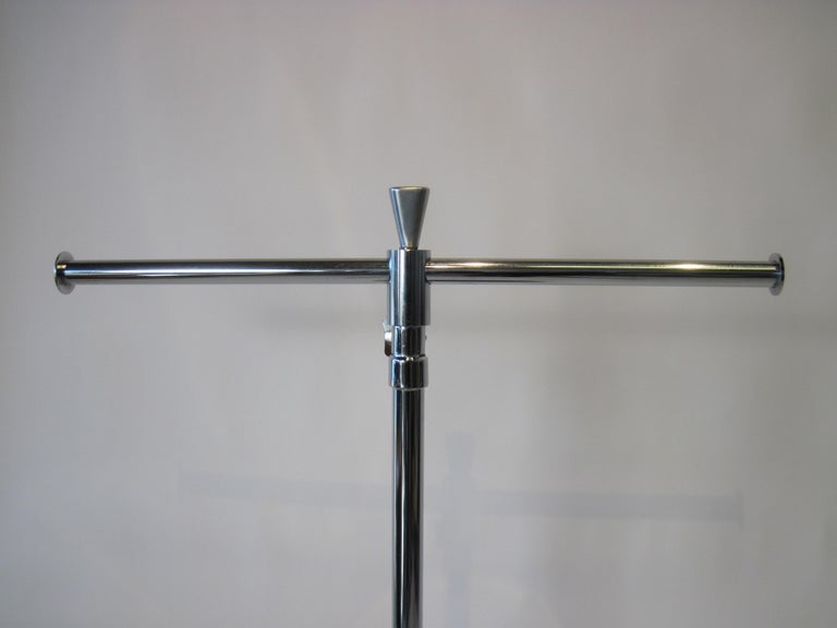 1940s Chrome Plated T-Bar Clothing Rack Stand For Sale at 1stDibs