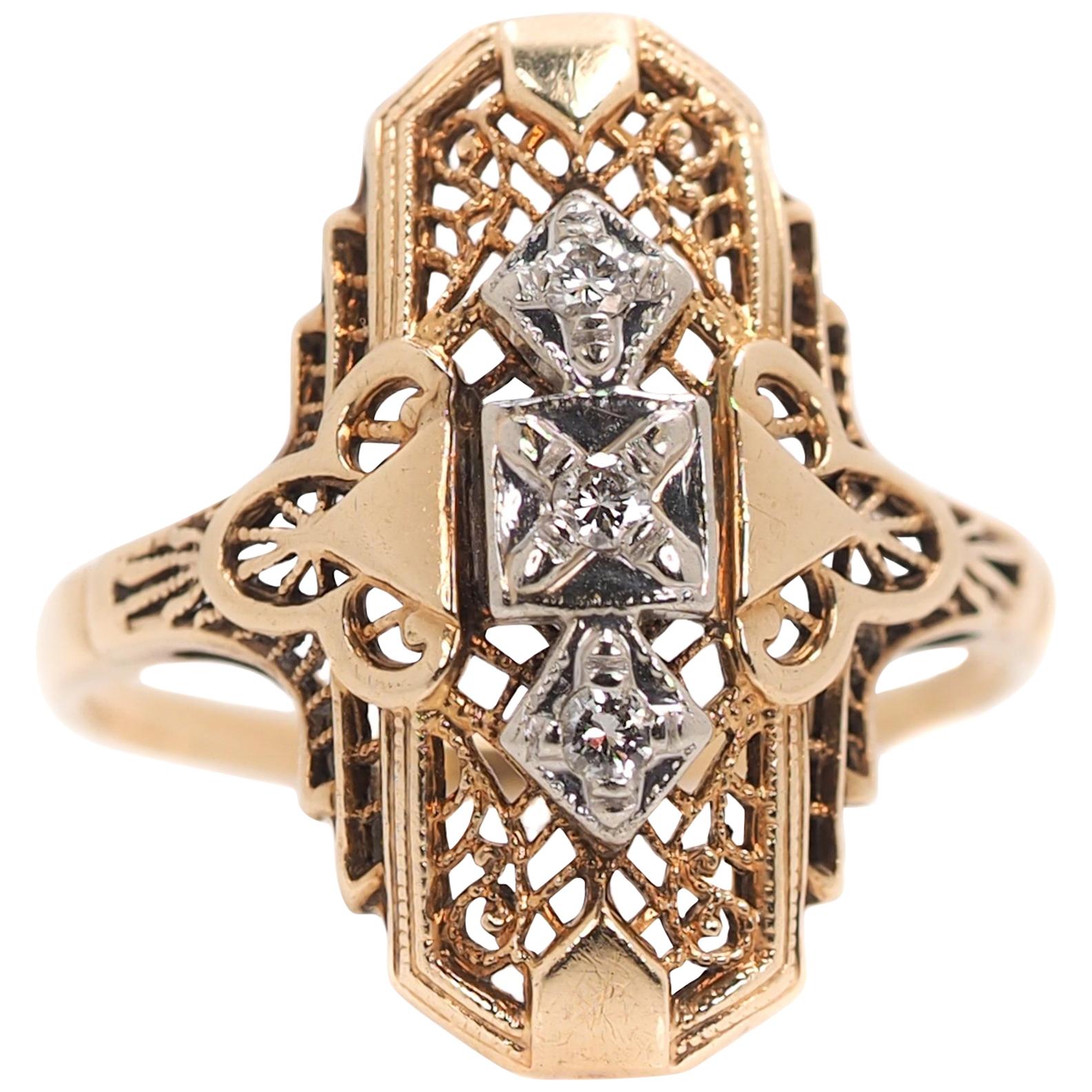 1940s Diamond and 14 Karat Yellow Gold Three-Stone Shield Ring For Sale ...