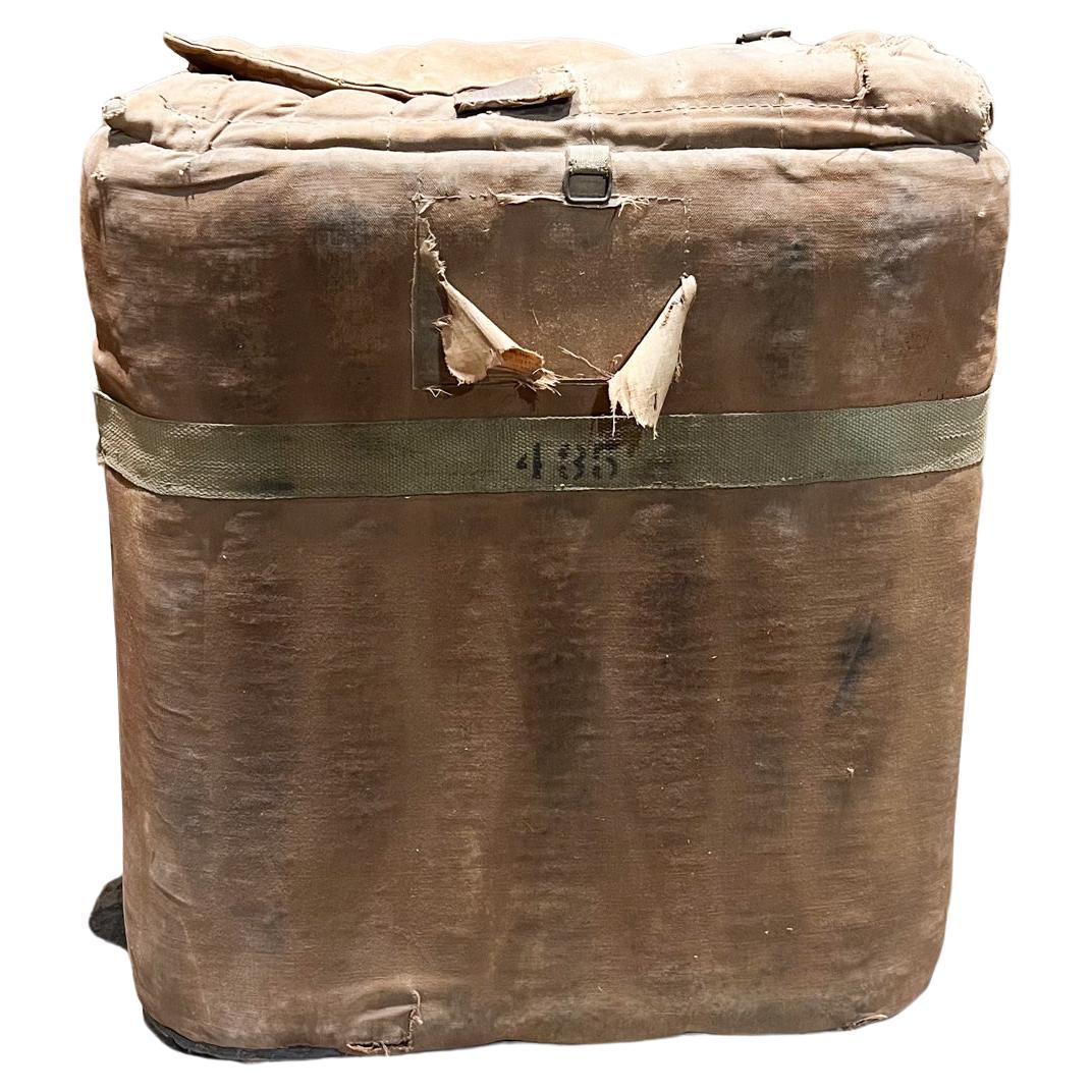 Vintage Military Boxes - 96 For Sale on 1stDibs