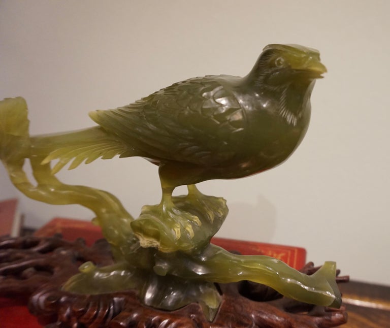 1940s Fine Chinese Serpentine Hand Carved Magpie Bird Sculpture at 1stDibs