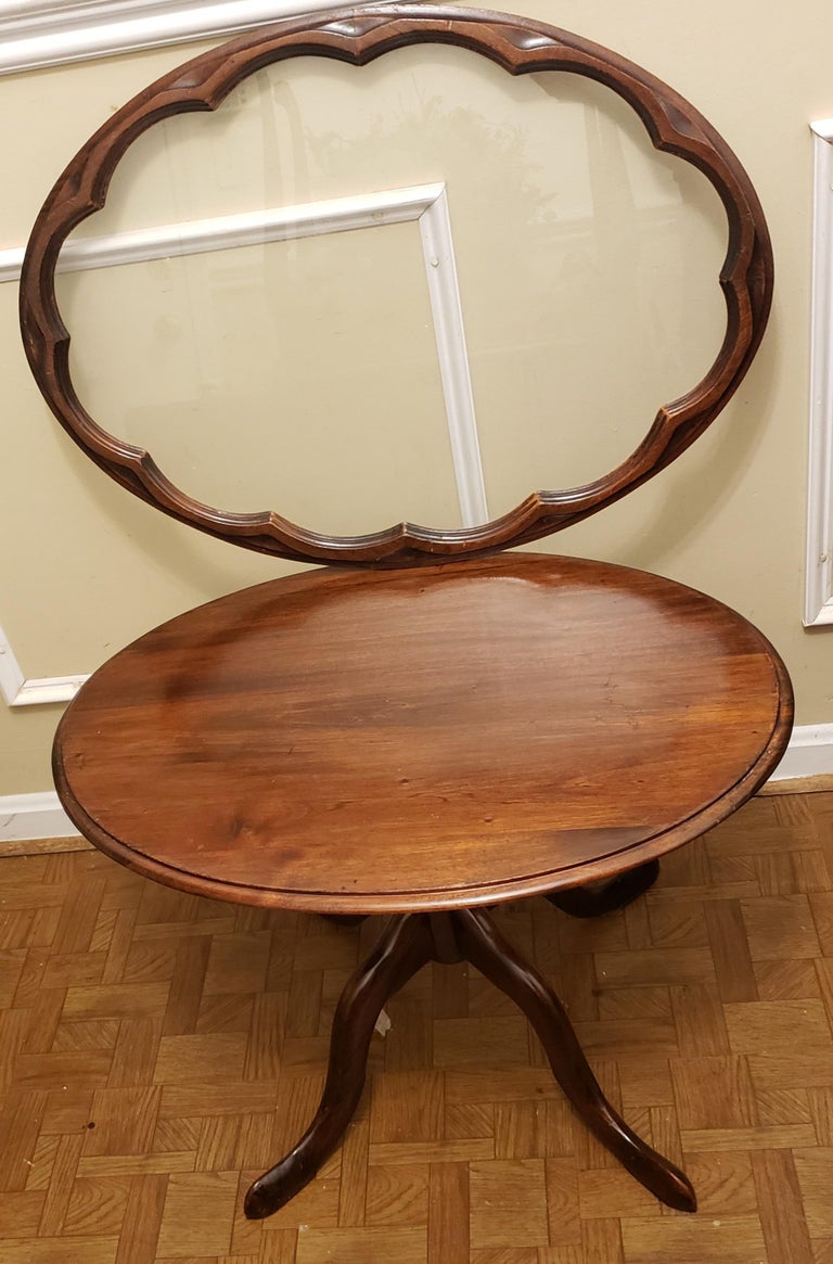 1940s Georgian Mahogany Glass Tray Top Pedestal Table For Sale at 1stDibs
