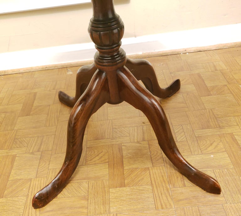 1940s Georgian Mahogany Glass Tray Top Pedestal Table For Sale at 1stDibs