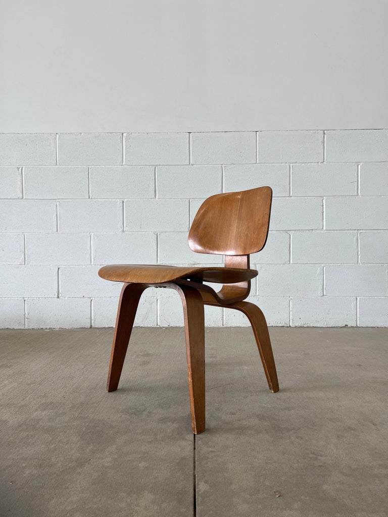 1940s Vintage Evans Herman Miller Eames Ash Dcw 5-2-5 Chair For Sale at ...
