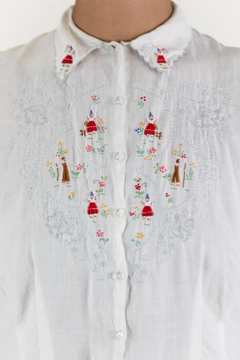 1940S White Button Up Blouse Hand Embroidered Detail For Sale at 1stDibs