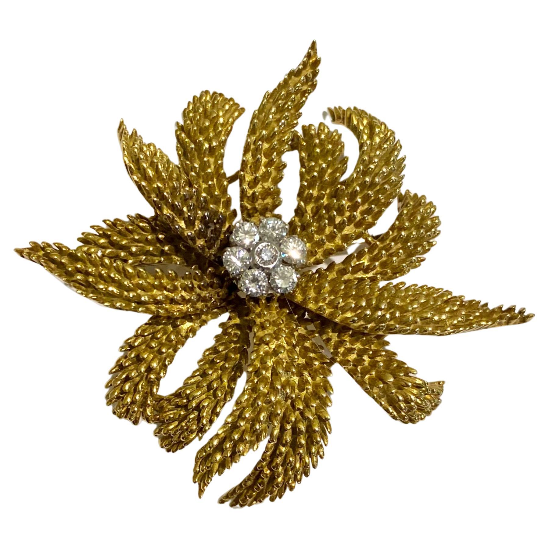 Vintage Italian Enamel Diamonds Owl Brooch, 18kt Gold, circa 1970 For ...