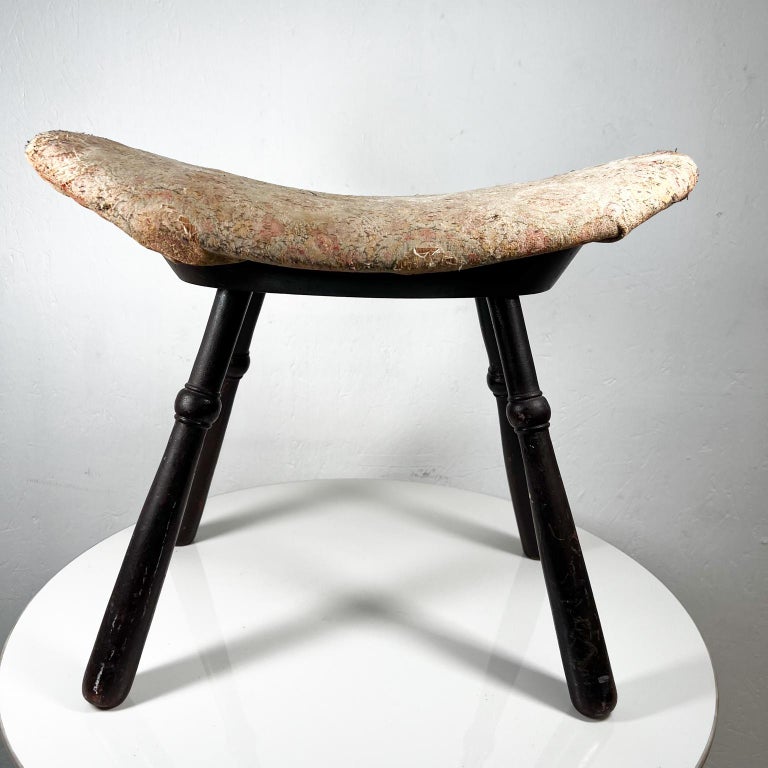 1950s Antique Mahogany Curved Wood Stool Tapered Legs For Sale at 1stDibs