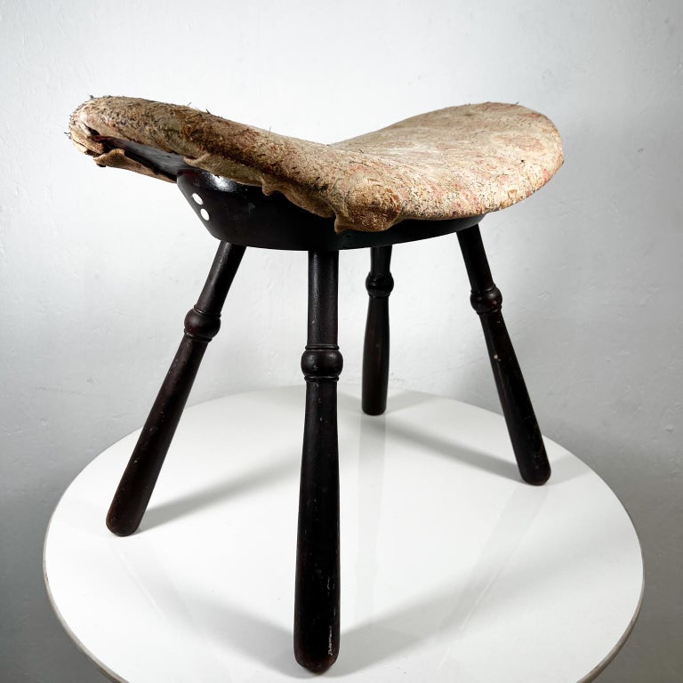 1950s Antique Mahogany Curved Wood Stool Tapered Legs For Sale at 1stDibs