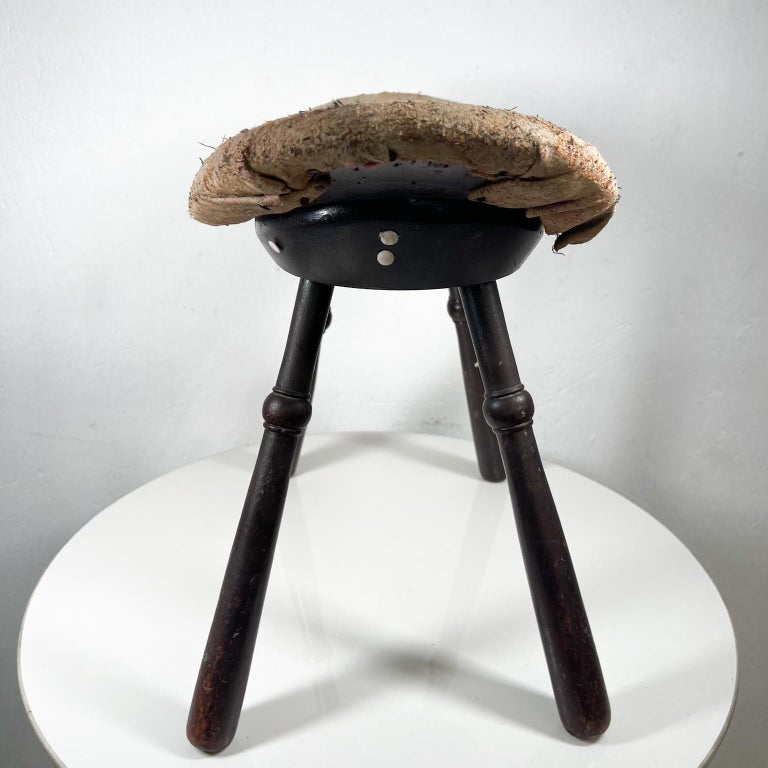 1950s Antique Mahogany Curved Wood Stool Tapered Legs For Sale at 1stDibs