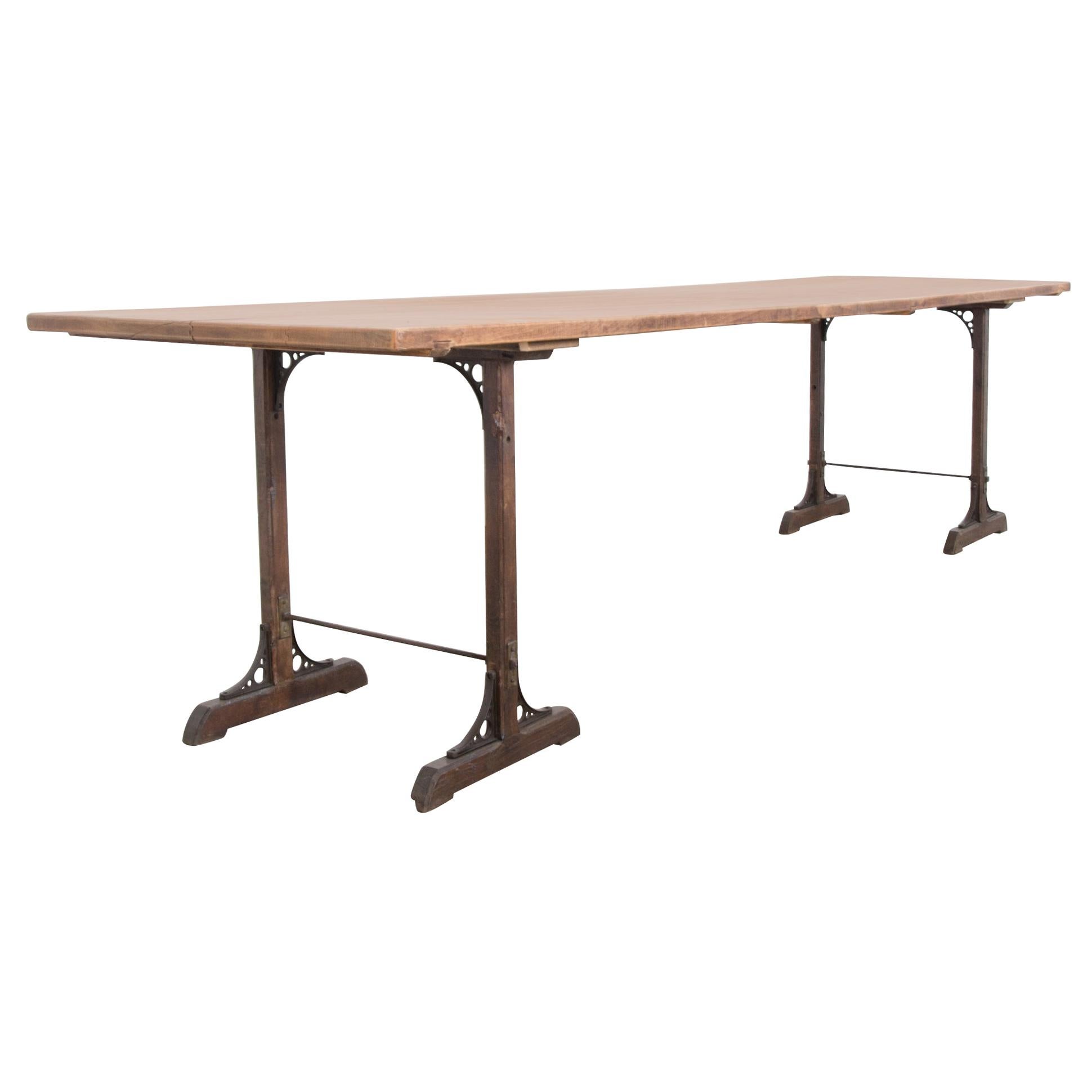 Early 1900s Dining Room Tables - 52 For Sale at 1stDibs