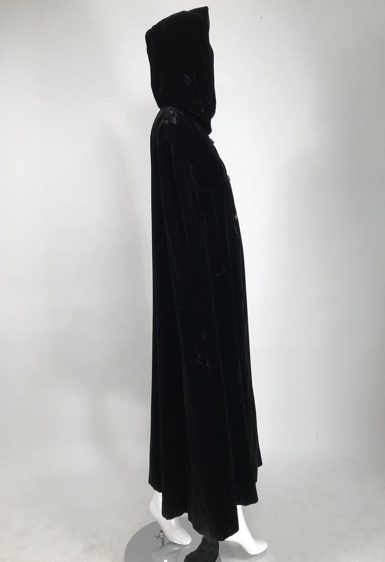 1950s Black Velvet Hooded Maxi Cape For Sale at 1stDibs