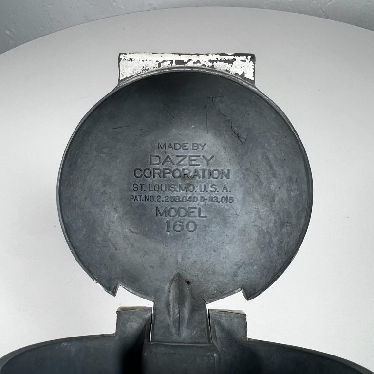 1950s Dasey Corp Triple Rocket Ice Crusher Red and White For Sale at ...