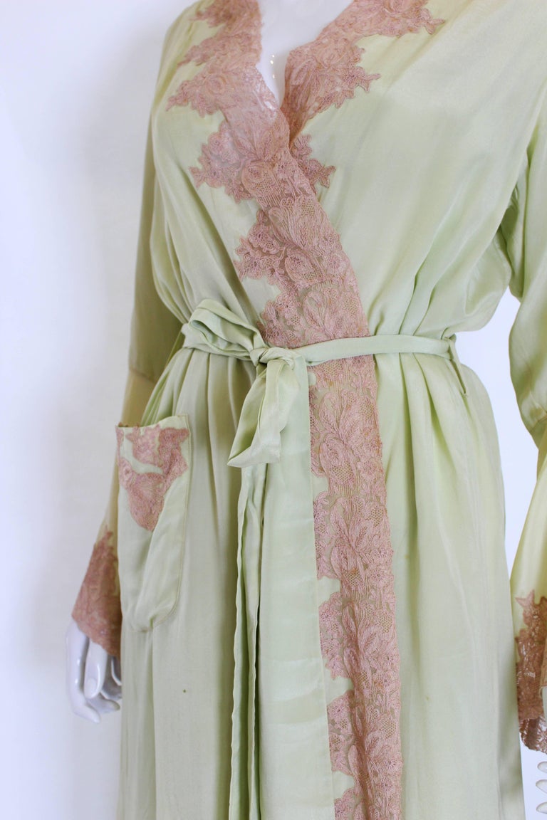 1950s Fine Silk Dressing Gown at 1stDibs | 1950s dressing gown