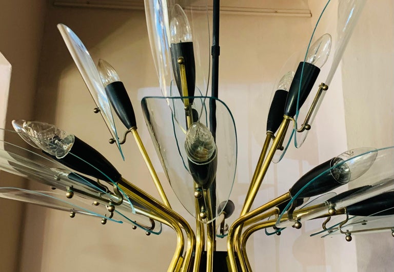 1950s Italian Brass and Glass Bevelled Leaves Chandelier Fontana Arte ...