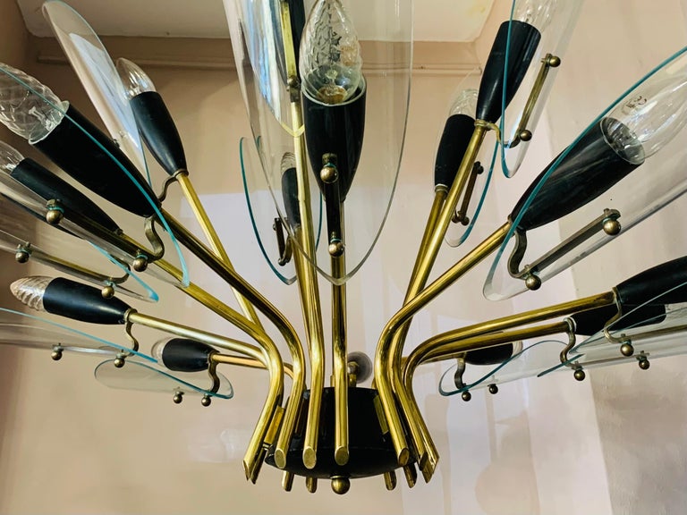 1950s Italian Brass and Glass Bevelled Leaves Chandelier Fontana Arte ...