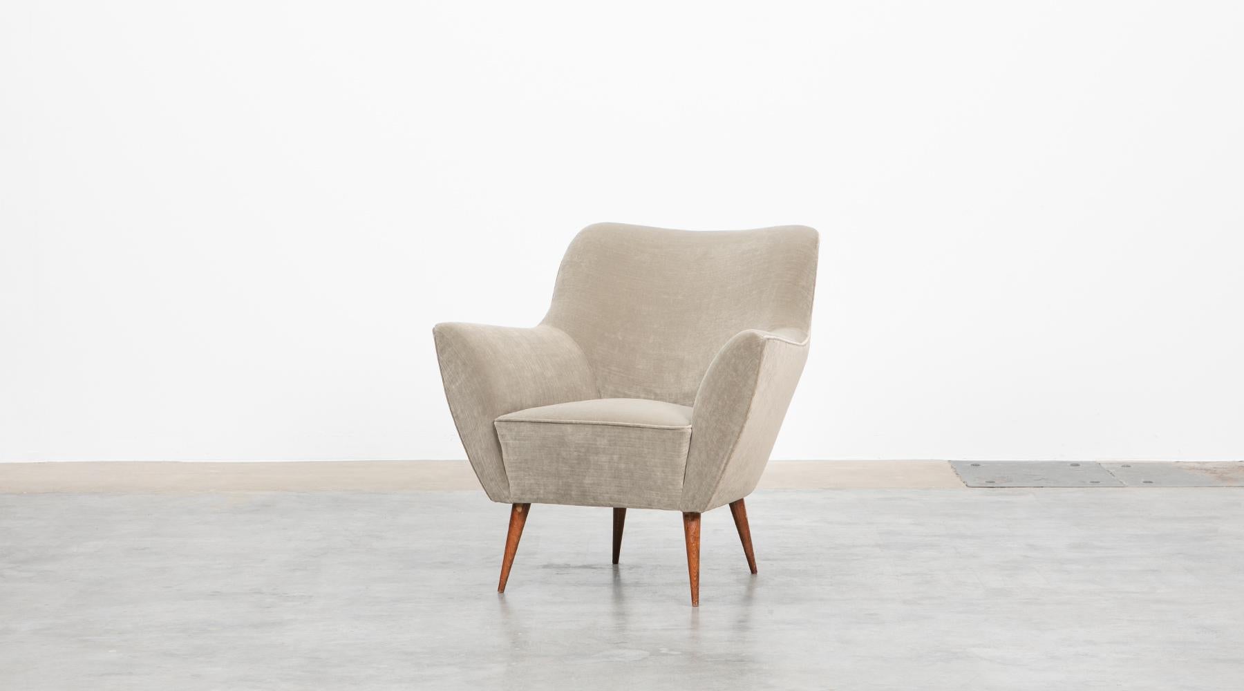 1950s light textil Lounge Chairs by Guglielmo Veronesi, New Upholstery ...