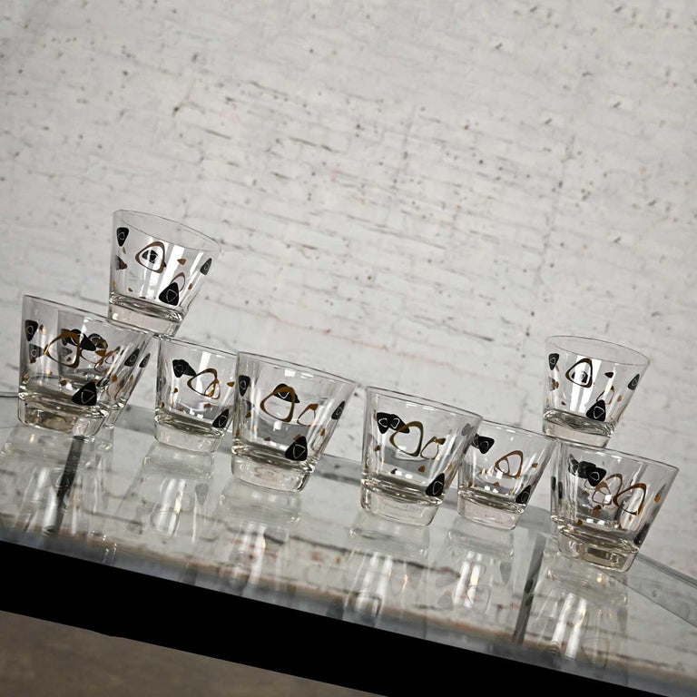 1950s MCM Federal Glass Fantasy Black and 22 Karat Gold Manhattan ...