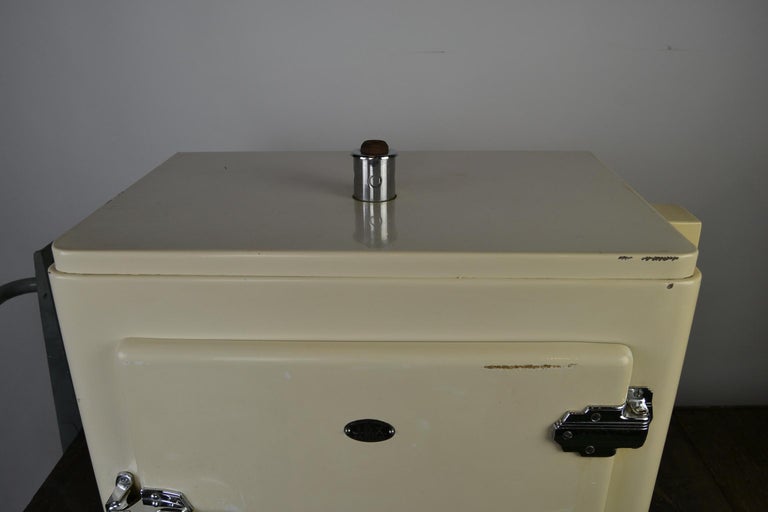 1950s Metal Sterilizer Cabinet, Medical Equipment For Sale at 1stDibs