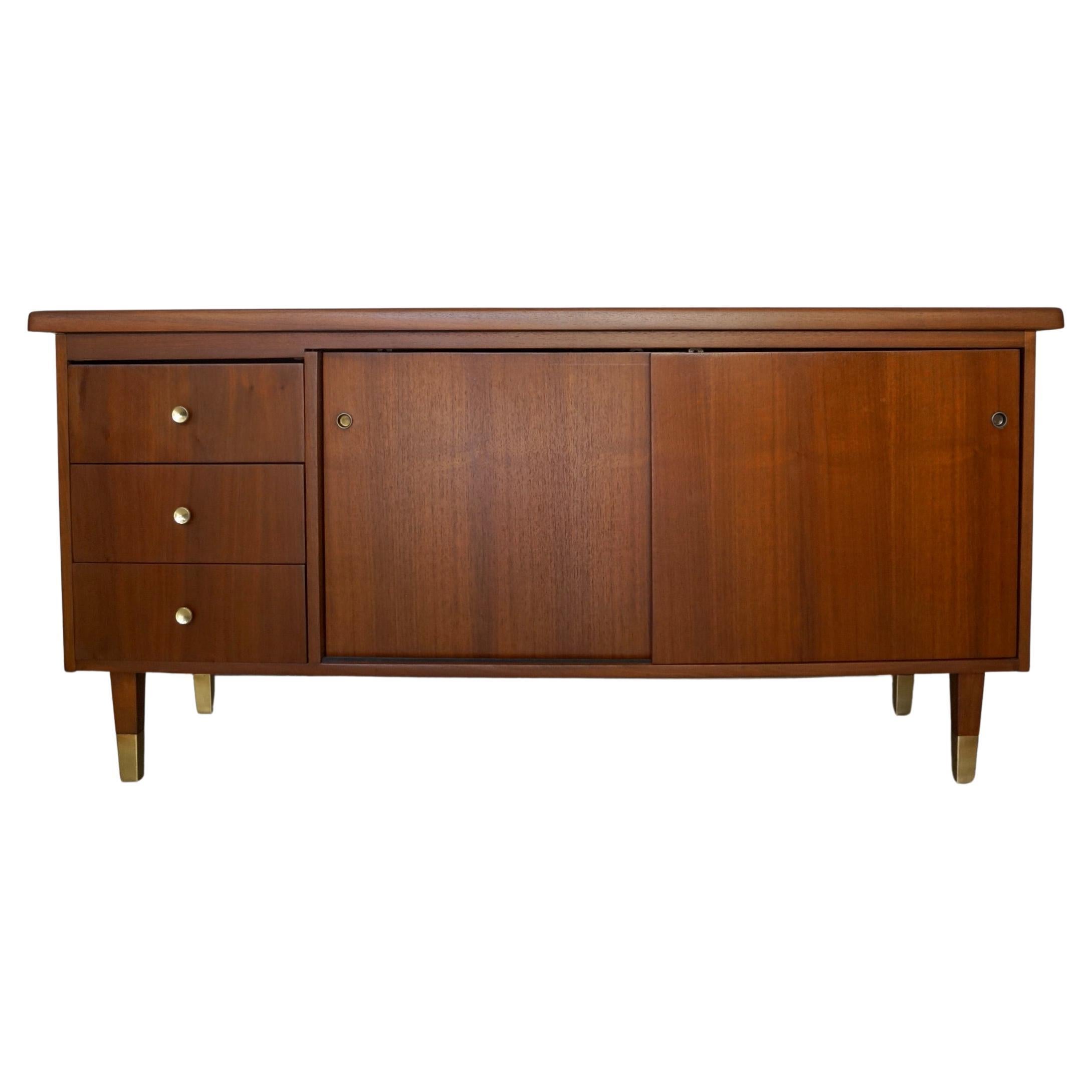 Mid-Century Modern Unaugusta Walnut Credenza at 1stDibs