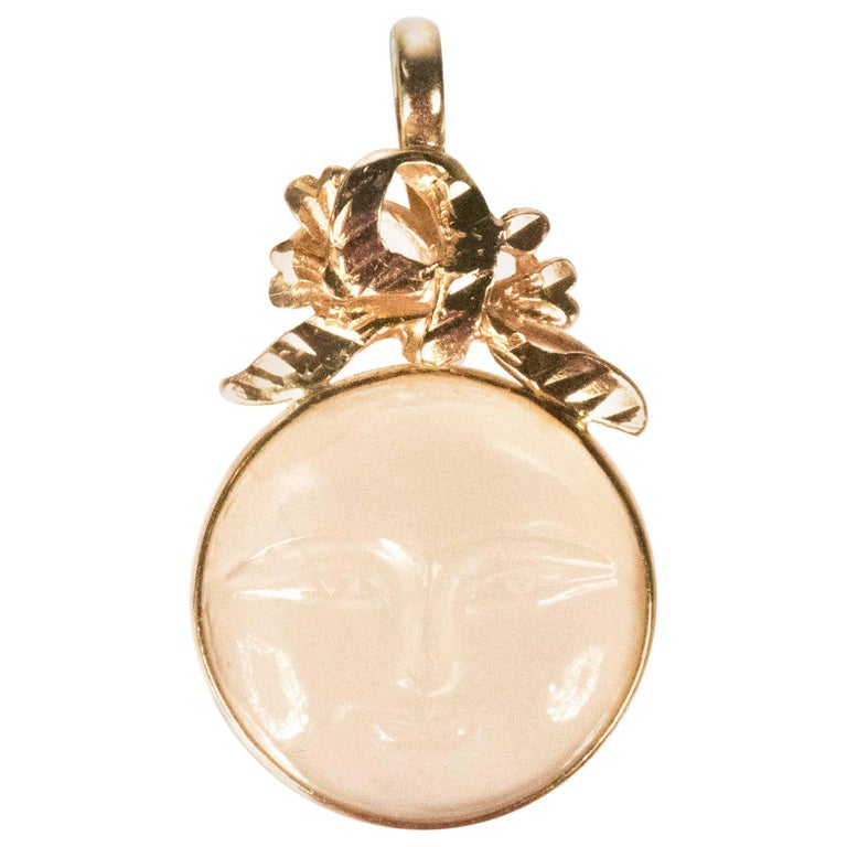 1950s Moonstone Moon Pendant 18 Karat Yellow Gold For Sale at 1stDibs