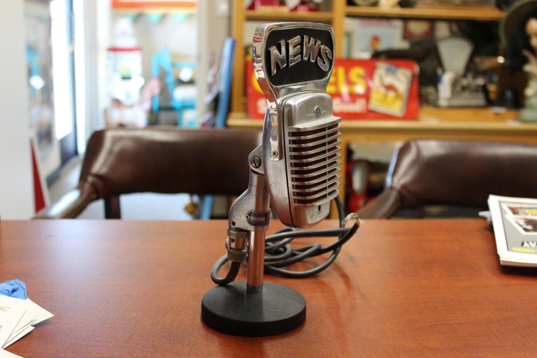 1950s Shure Model 51 Dynamic Microphone with News Topper For Sale at ...