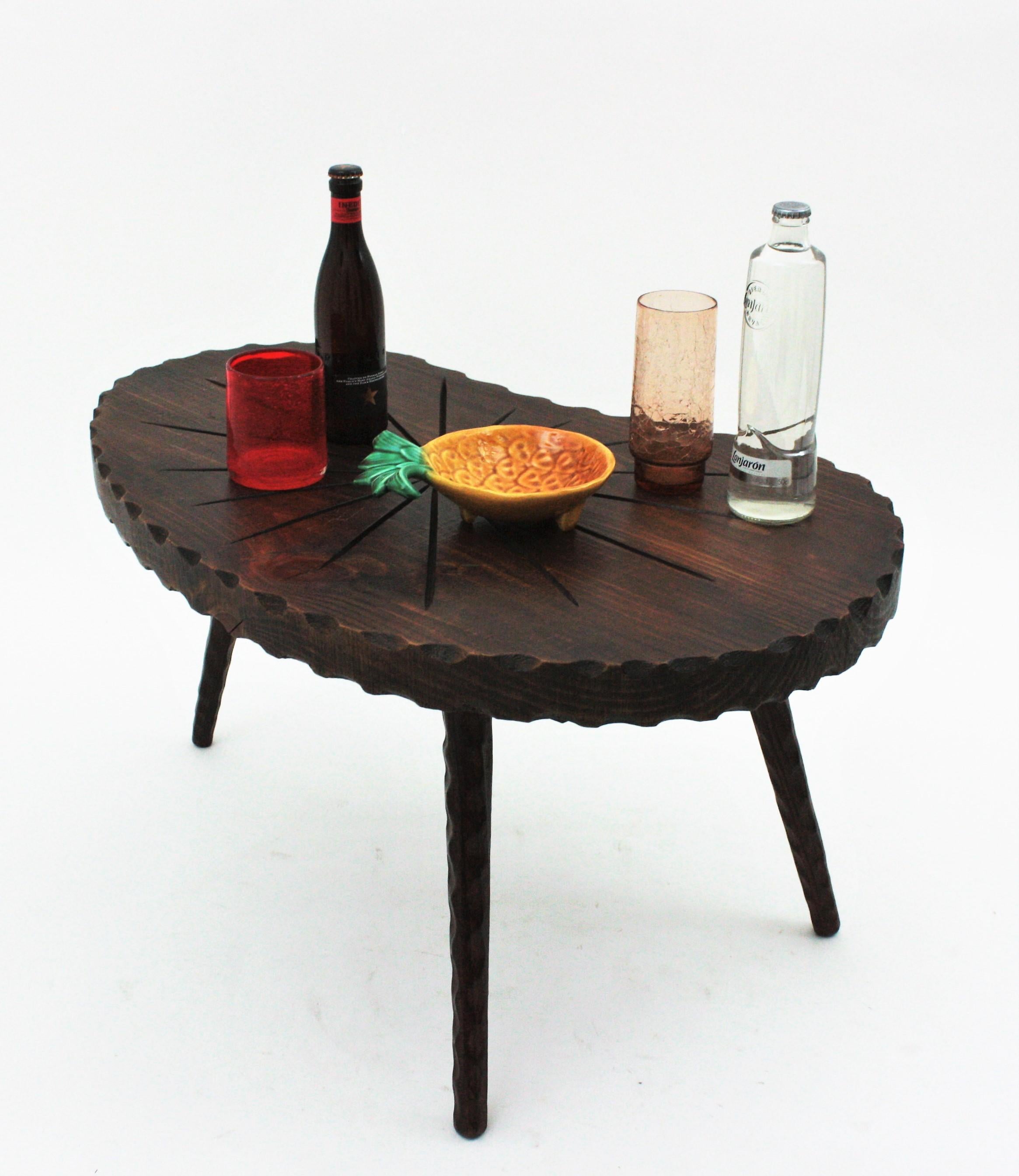 1950s Spanish Kidney Coffee Table in Carved Wood For Sale at 1stDibs