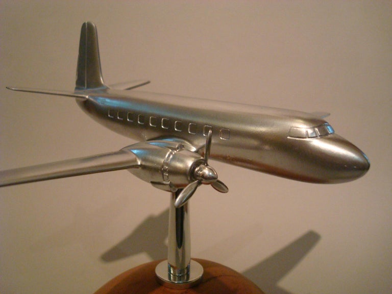1960s Airplane Model - Aviation Desk Piece For Sale at 1stDibs