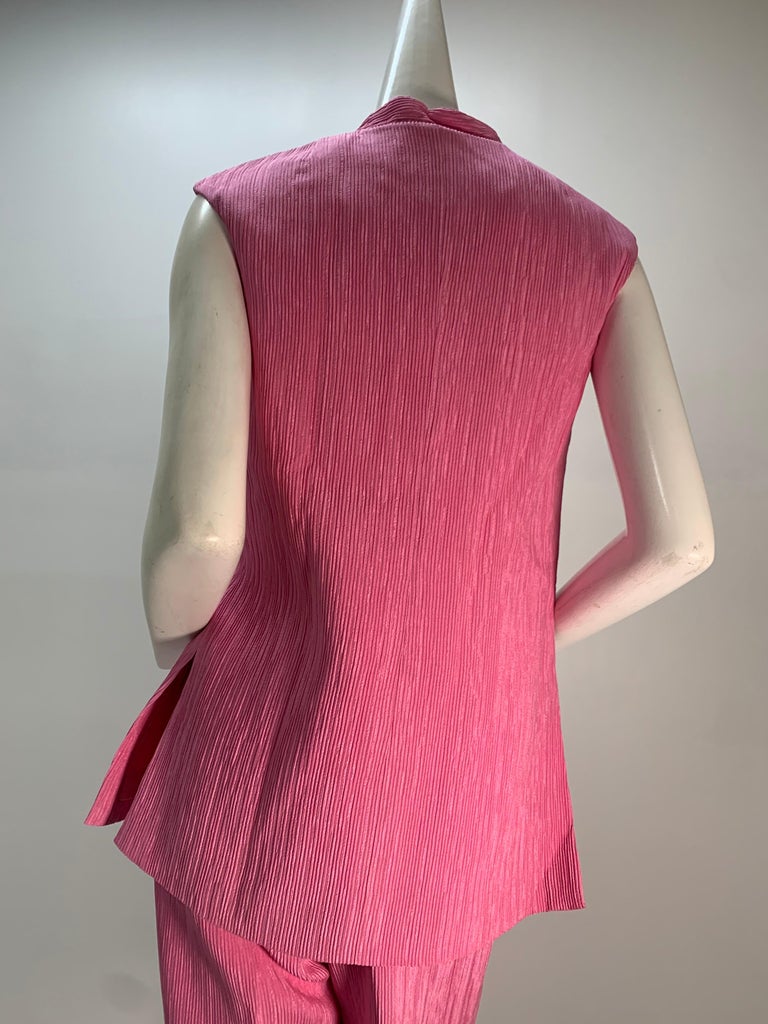 1960 Saks Pink Crinkle Capri Pant and Nehru Tunic Ensemble For Sale at ...